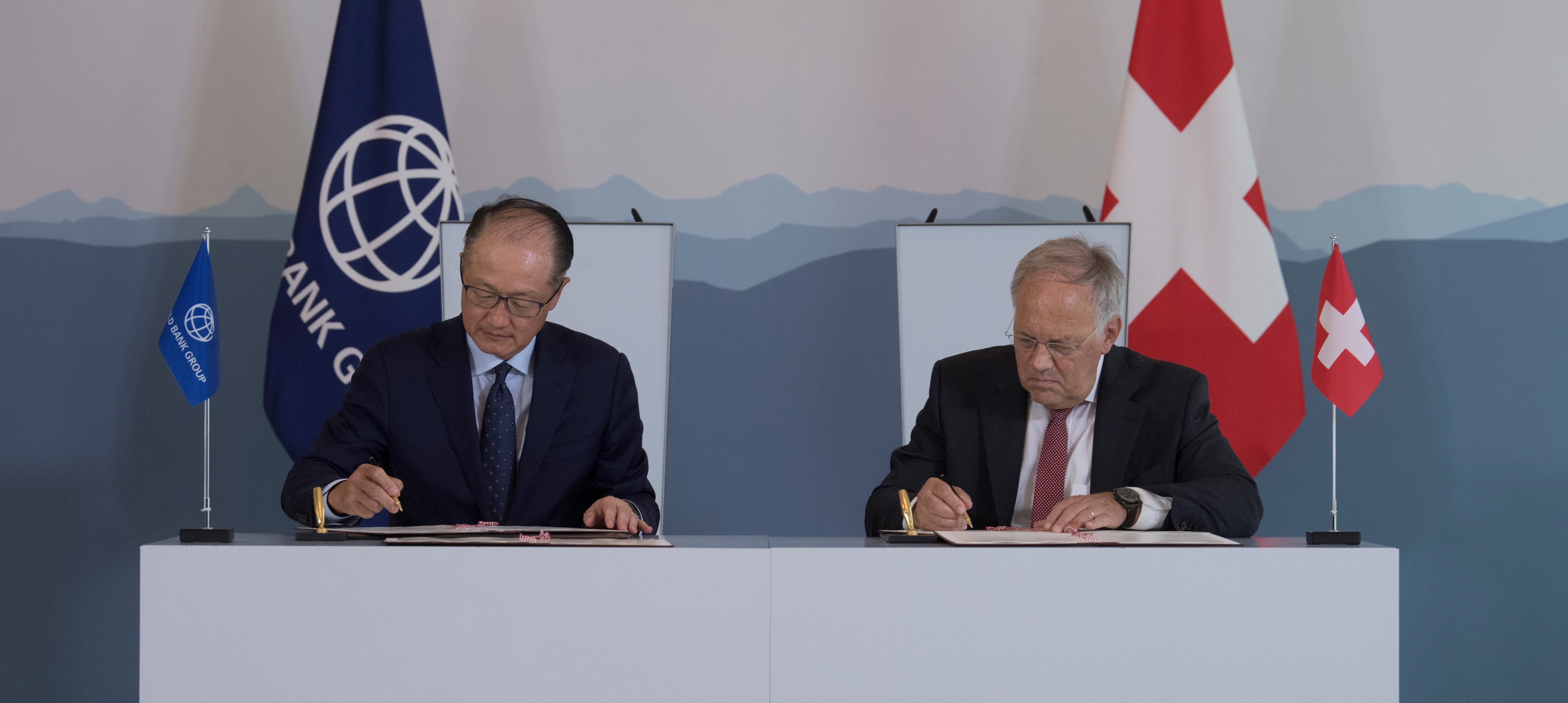 Issue | July - August - September 2017 | ESMAP